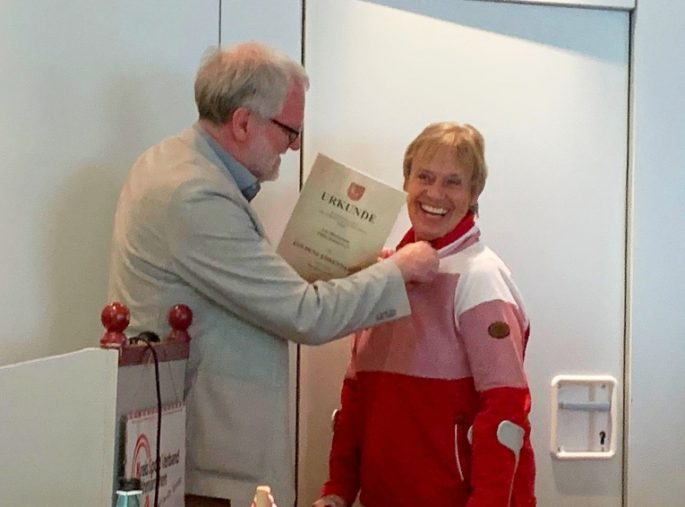 Goldene Ehrennadel des KSV für Ute Michaelsen – TuRa Meldorf